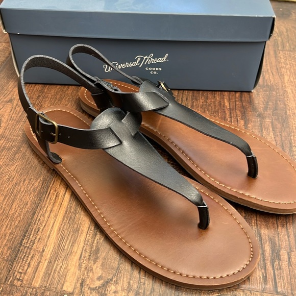 Universal Thread | Shoes | Universal Thread Lady Sandals In Black ...